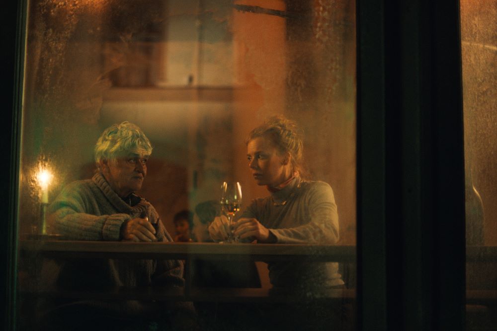 Valokeilassa Pirjo Honkasalo – Orenda Suomen ensi-illassa Tampereen elokuvajuhlilla - Finland ...